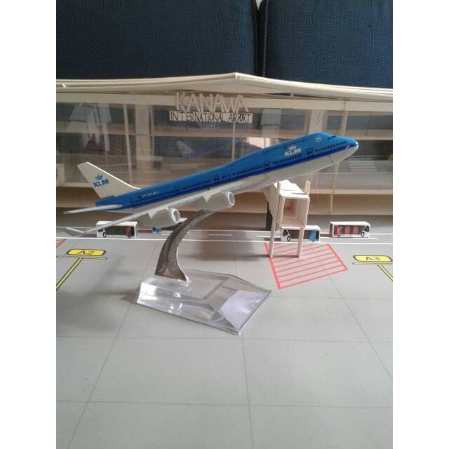 Jual Diecast Pesawat - Miniatur Pesawat Garuda - Diecast Pesawat Jet ...