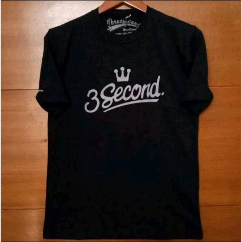 Jual BAJU DISTRO PRIA 3 SECOND LATIN 100% Original Murah | Shopee Indonesia