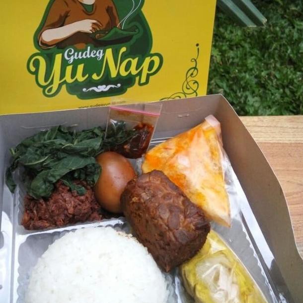 Jual Nasi Gudeg Komplit Ayam Suwir - Paket Nasi Kotak / Lunch Box ...