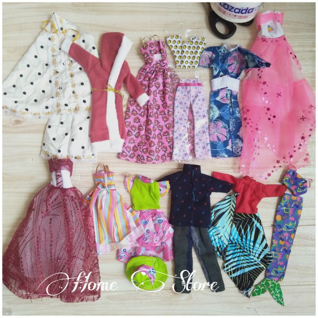 Jual Baju Boneka Berbi Dua Belas Pcs Mainan Koleksi Mainan Baju Berbi ...