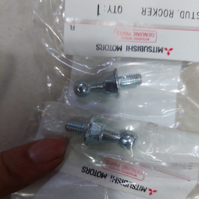 Jual Baut Stud Cover Engine Tutup Mesin Asli Mitsubishi Xpander ...