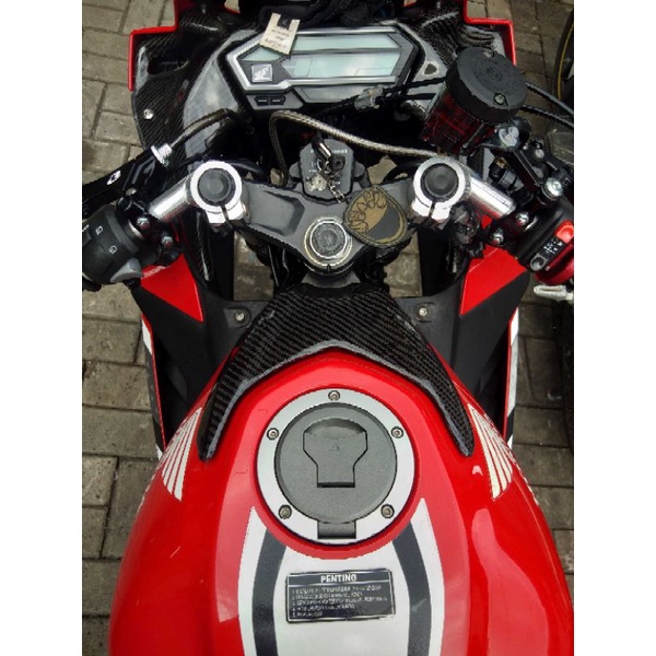 Jual cover fuel tank cover tangki cbr150r carbon kevlar | Shopee Indonesia