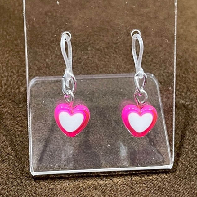 Jual Anting Fuschia Heart Plastik Front Back dan kait plastik anti ...