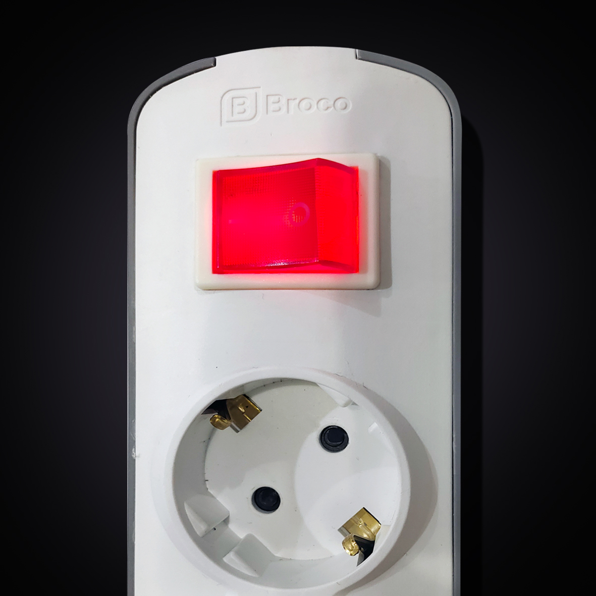 Jual Broco Electrical 15846 Stop Kontak 4 Lubang Miring (CP + Switch ...