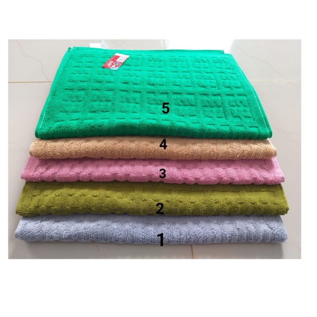 Jual Keset Handuk Merah Putih - Ukuran 40 x 60 Terlaris - kirim random ...