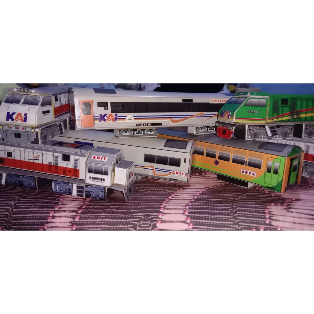 Jual Miniatur Kereta Api Versi KAI papercraft | Shopee Indonesia