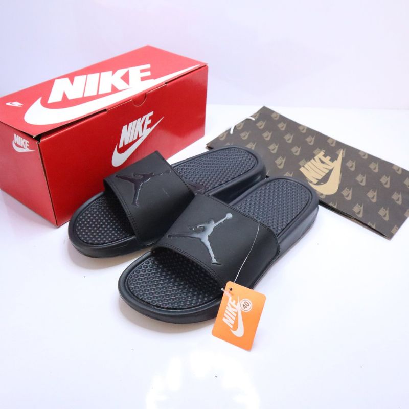Jual Sandal Slop NIKE JORDAN BLACK Wanita Kekinian/Sandal Slip-On Pria ...