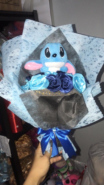 Jual KADO HADIAH WISUDA BUKET BUNGA BONEKA HAND BOUQUET DORAEMON PANDA ...