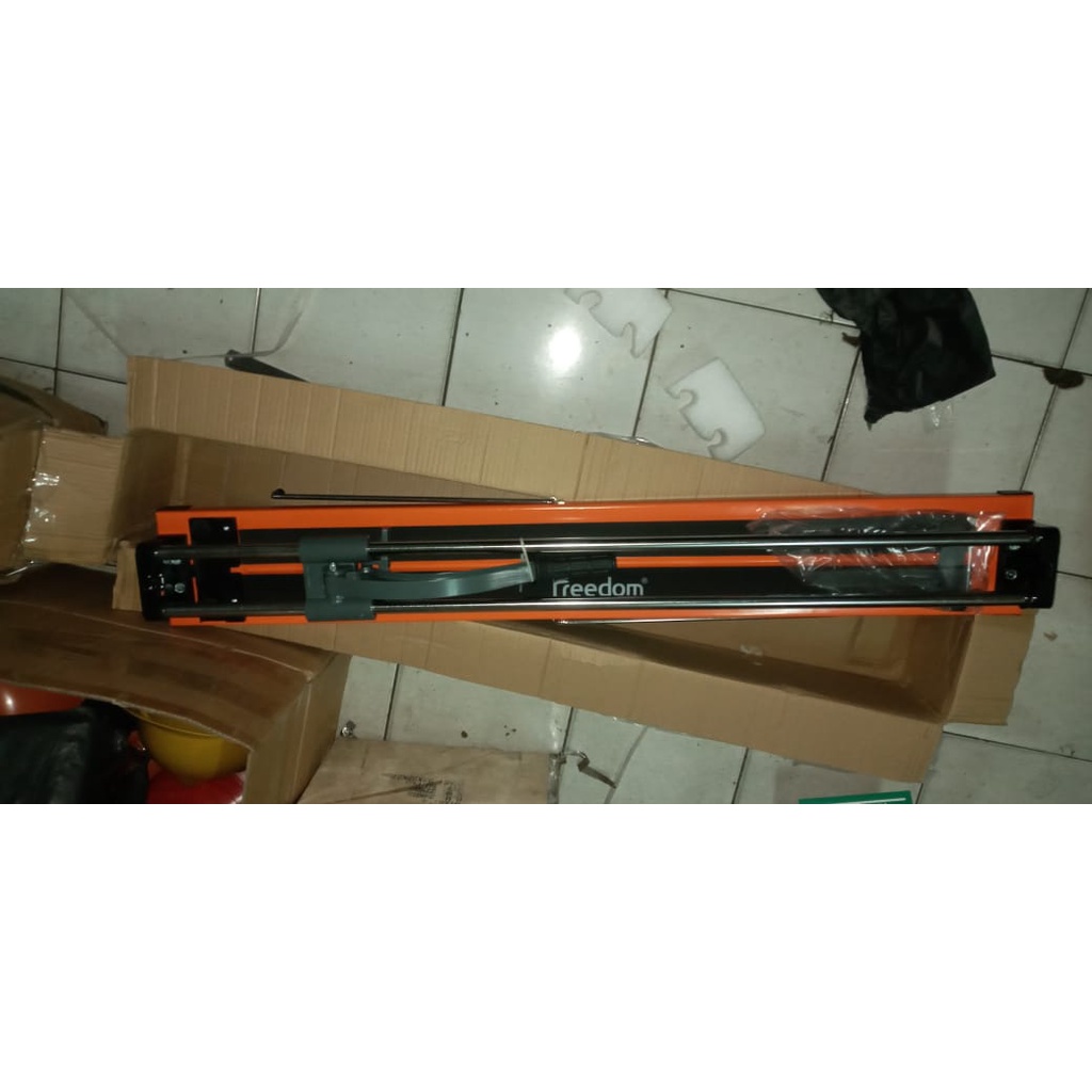 Jual ALAT POTONG KERAMIK FREEDOM 1000MM/100CM/1 METER WITH LASER ALAT ...