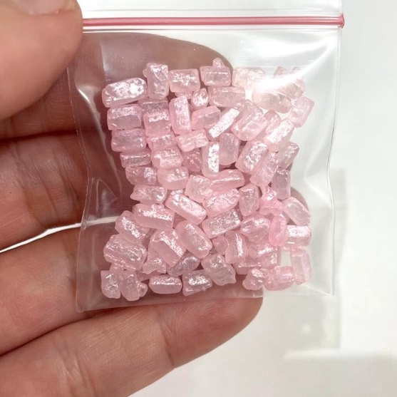 Jual sprinkle edible/sugar Cristal series/sprinkel kue 5gr | Shopee ...