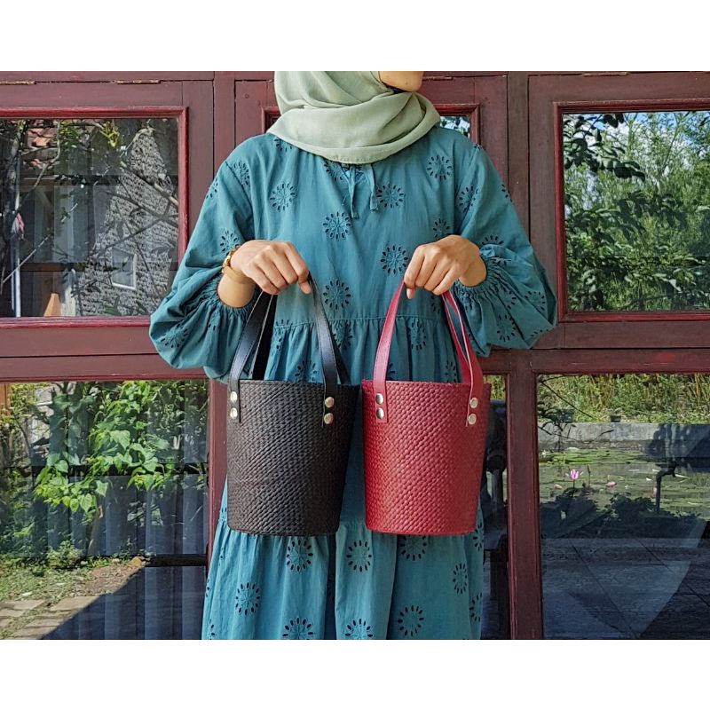 Jual Tas Anyaman Kerajinan Pandan Parcel Ember Hampers Etnik Bali ...