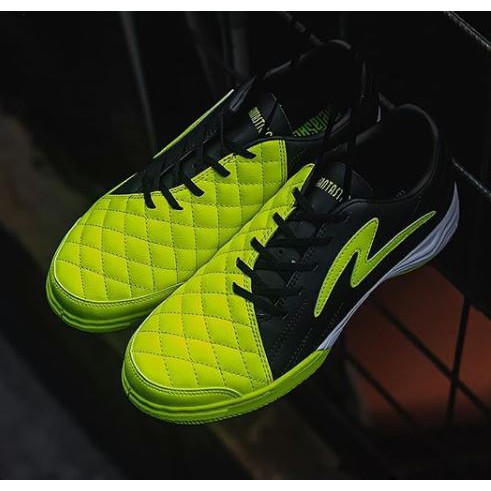 Jual SEPATU FUTSAL SPECS METASALA FANTASTICO IN BLACK SAFETY YELLOW ...