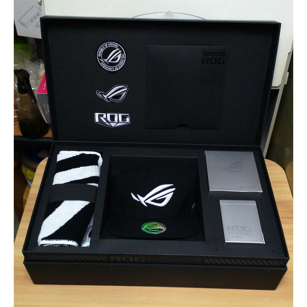 Jual KOTAK ASUS ROG PHONE 5 ULTIMATE GIFT BOX COLLECTION | Shopee Indonesia