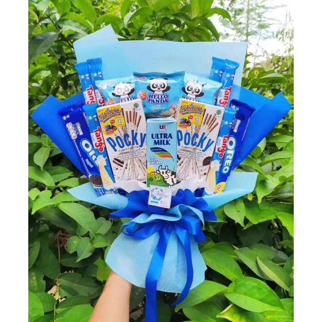 Jual (B) Buket SNACK BIRU CANTIK MANIS /paket/bingkisan Snack Ulang ...