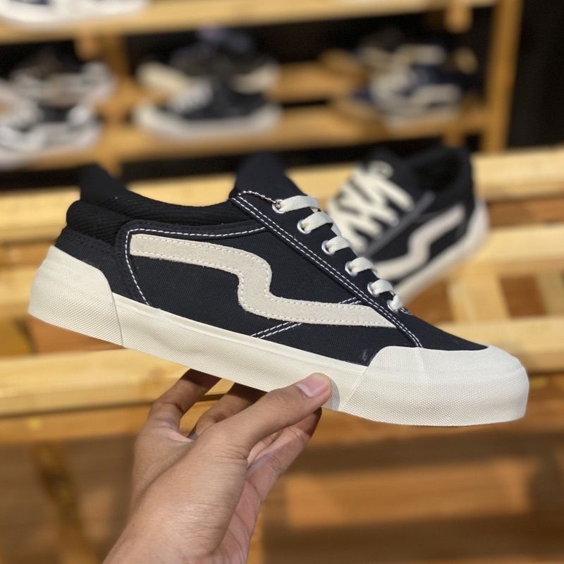 Jual Patrobas Cloud Black White Low Original 100% | Shopee Indonesia