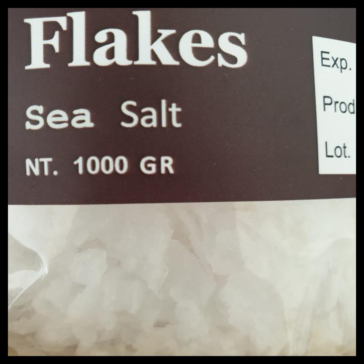 Jual TERBARUU!! Natural Flakes Sea Salt Garam Laut 1000 gr - Natural ...