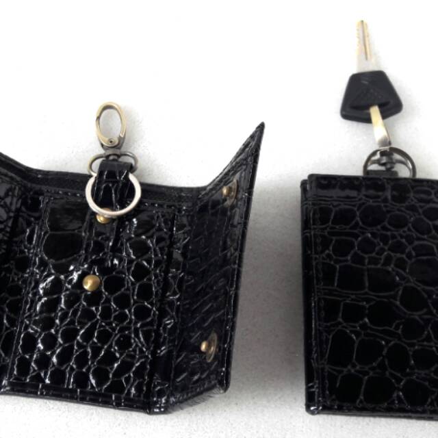 Jual DOMPET STNK MOTOR DAN MOBIL MOTIF CROCODILE BLACK | Shopee Indonesia