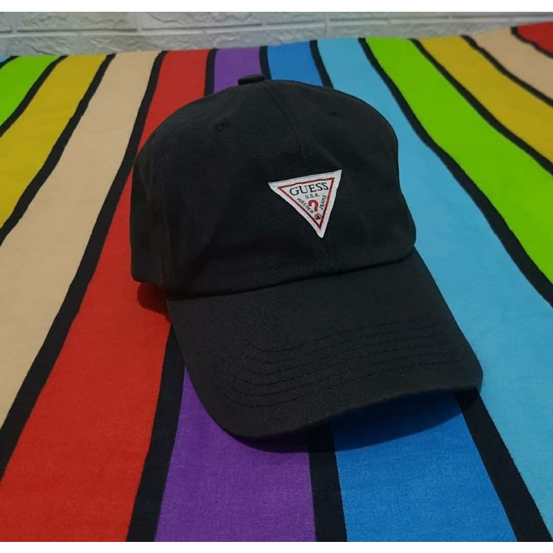 Jual topi guess small logo treangle | Shopee Indonesia