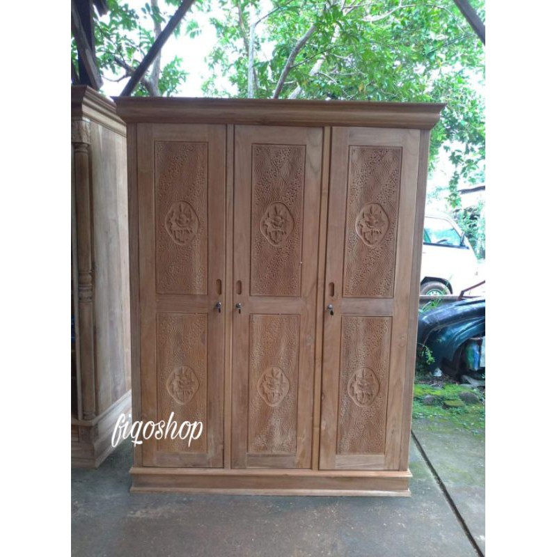 Jual Almari Lemari Pakaian Ukir Pintu 3 Kayu Jati Furniture Jepara ...