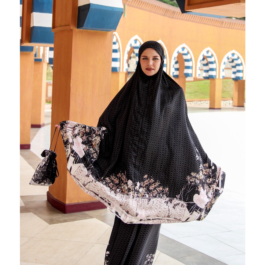 Jual Saiqa Signature - seuramoe of mecca prayer robe - mukena set ...