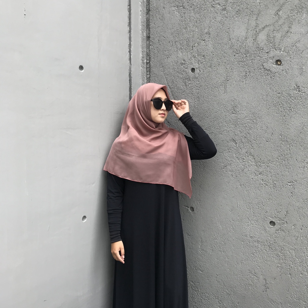 Jual Basic Square Varisha Hijab Polos Segi empat Mauve | Shopee Indonesia