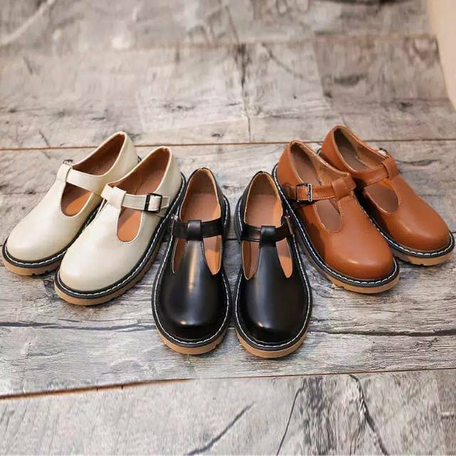 Jual Docmart cewek vintage sol karet kulit sepatu sneakers main touring ...