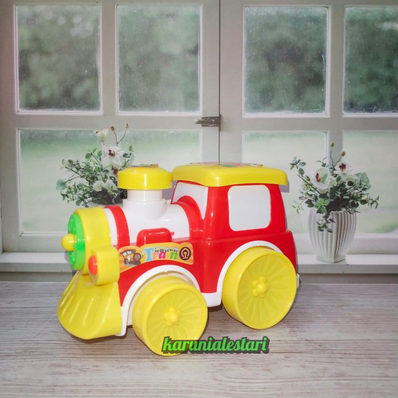 Jual Mainan kereta api tarik LT 68 cartoon TRAIN LOCO TARIK bisa nyala | Shopee Indonesia