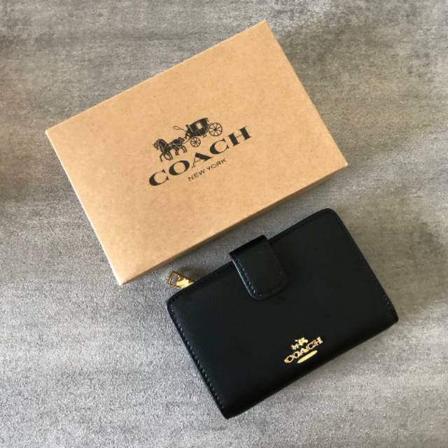 Jual Dompet CO Medium Corner Zip Wallet In Crossgrain Leather | Shopee ...