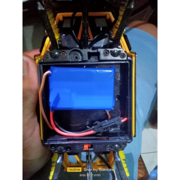 Jual BATERAI MOBIL RC durasi main 1½-+jam. Li-ion 3500mAh untuk mobil ...