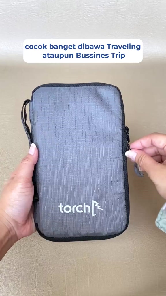 Jual TORCH Hachu Pasport Pouch Dompet Uang Kartu - Wallet Pasport ...