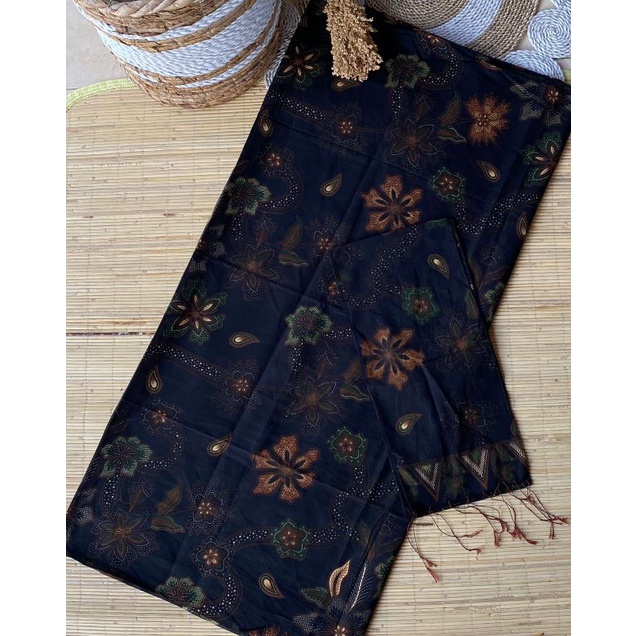 Jual Kamen Batik Pekalongan set selendang Gonjer/ Kamen Batik Bali ...