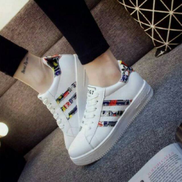 Jual Adidas Bunga LE25 | Shopee Indonesia