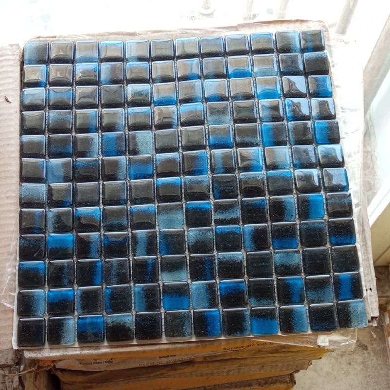 Jual Mozaik Glass Tile 30x30 UK 2cm Gems stone Blue | Shopee Indonesia