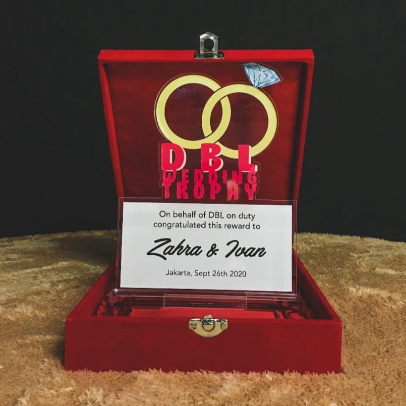 Jual Plakat Akrilik Custom + Box Bludru / Vandel / Thropy/Penghargaan ...