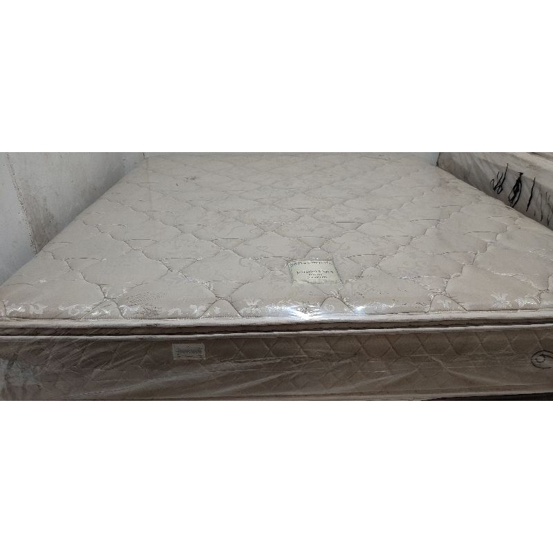 Harga sealy posturepedic store