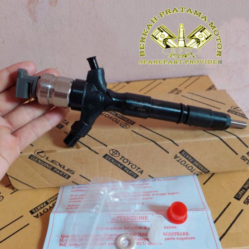 Jual NOZEL INJEKTOR / NOZZLE INJECTOR ASSY HILUX 2.5 INNOVA 2KD ORI ...