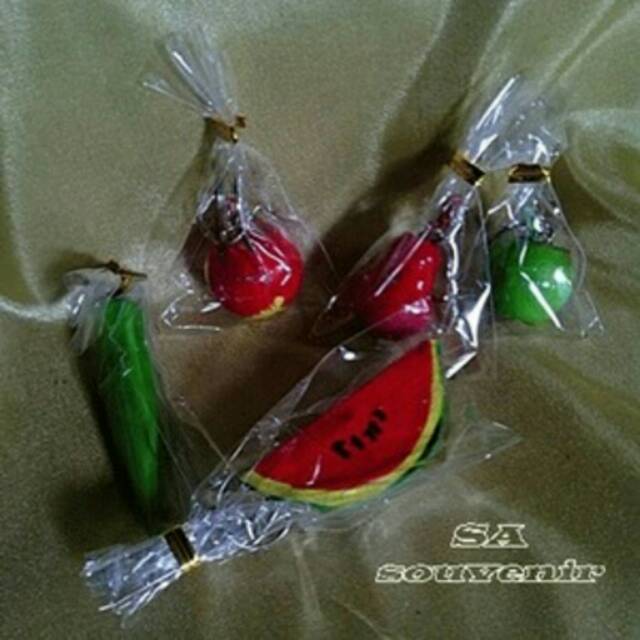 Jual ISI 50 SOUVENIR GANTUNGAN KUNCI BUAH KAYU | Shopee Indonesia