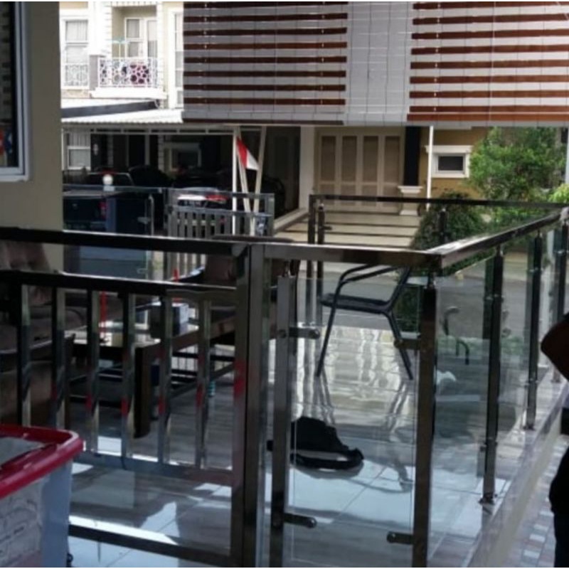 Jual Railing Balkon Kaca ss304 & Kaca Tempered 8mm | Shopee Indonesia