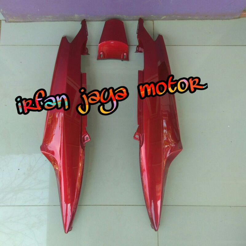 Jual Cover body belakang yamaha mio Sporty mio Smile merah maroon ...