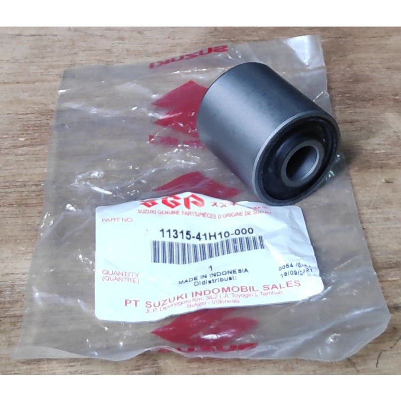 Jual Bush engine mounting atau bosh crankcase bracket Skydrive/Skywave ...