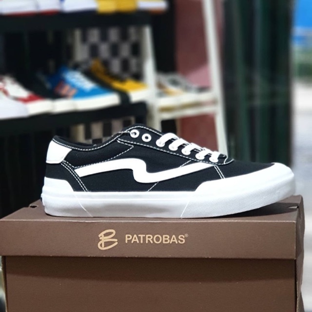 Jual Patrobas ivan black white low | Shopee Indonesia