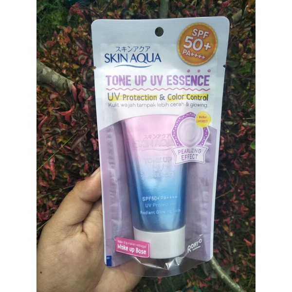 Jual Skin Aqua Tone Up UV Essence SPF 50+ PA++++ 40 gr | Shopee Indonesia