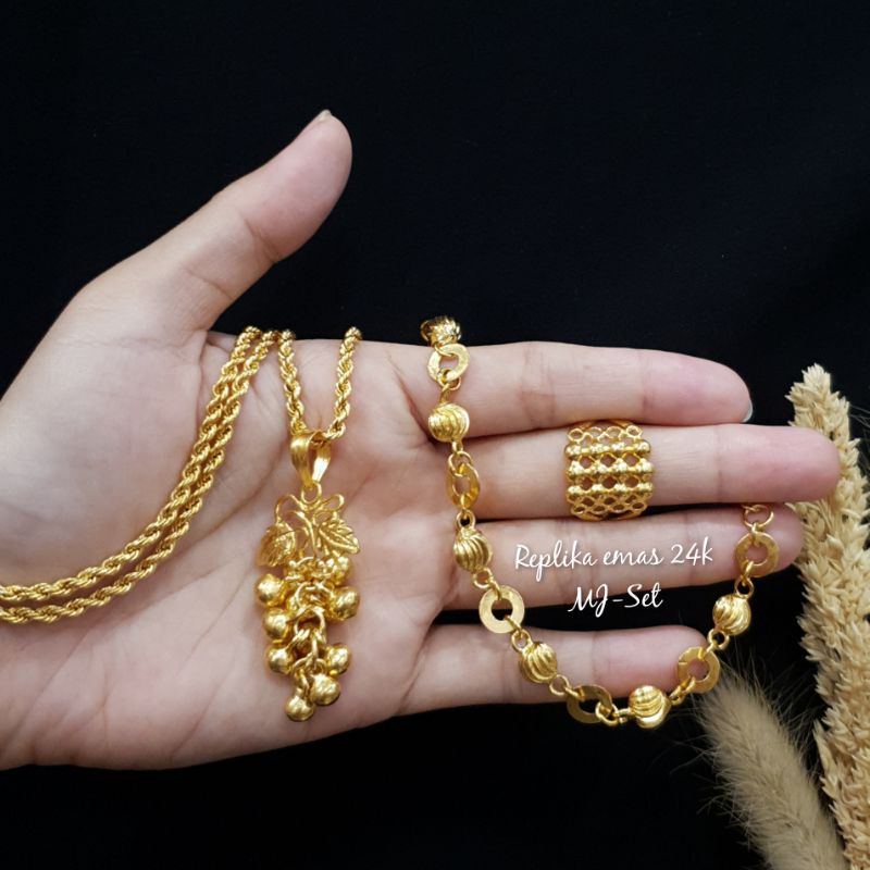 Jual 1 Set Replika Emas 24k (percis emas asli) awet tahan lama & bisa ...