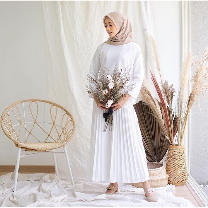 Jual ROK PLISKET PUTIH UKURAN STANDAR DAN JUMBO/ROK PLISKET BAHAN HYGET ...