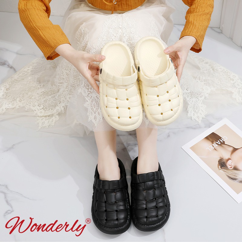 Jual SEPATU SENDAL MODEL CROCS WONDERLY 002-WL1 | Shopee Indonesia