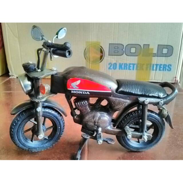Jual Miniatur Sepeda Motor Honda CB Logam 20cm | Shopee Indonesia