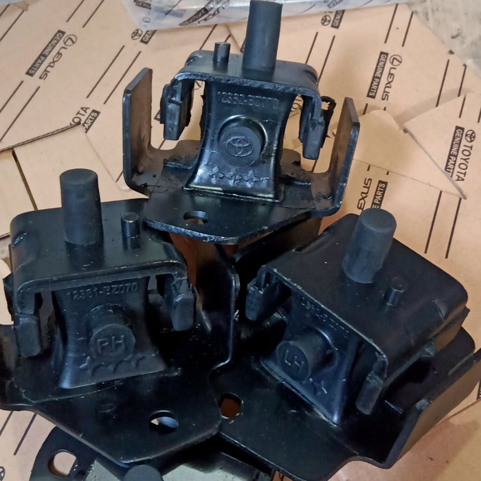 Jual Paket Engine mounting Dudukan mesin TOYOTA VELOZ set Kanan & Kiri ...