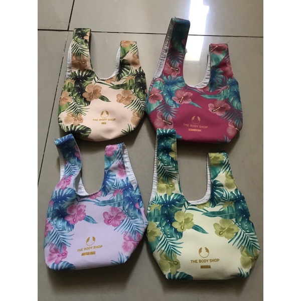 Jual The Body Shop Mini Bag /Blacu Large / Pouch CYO Small | Shopee ...