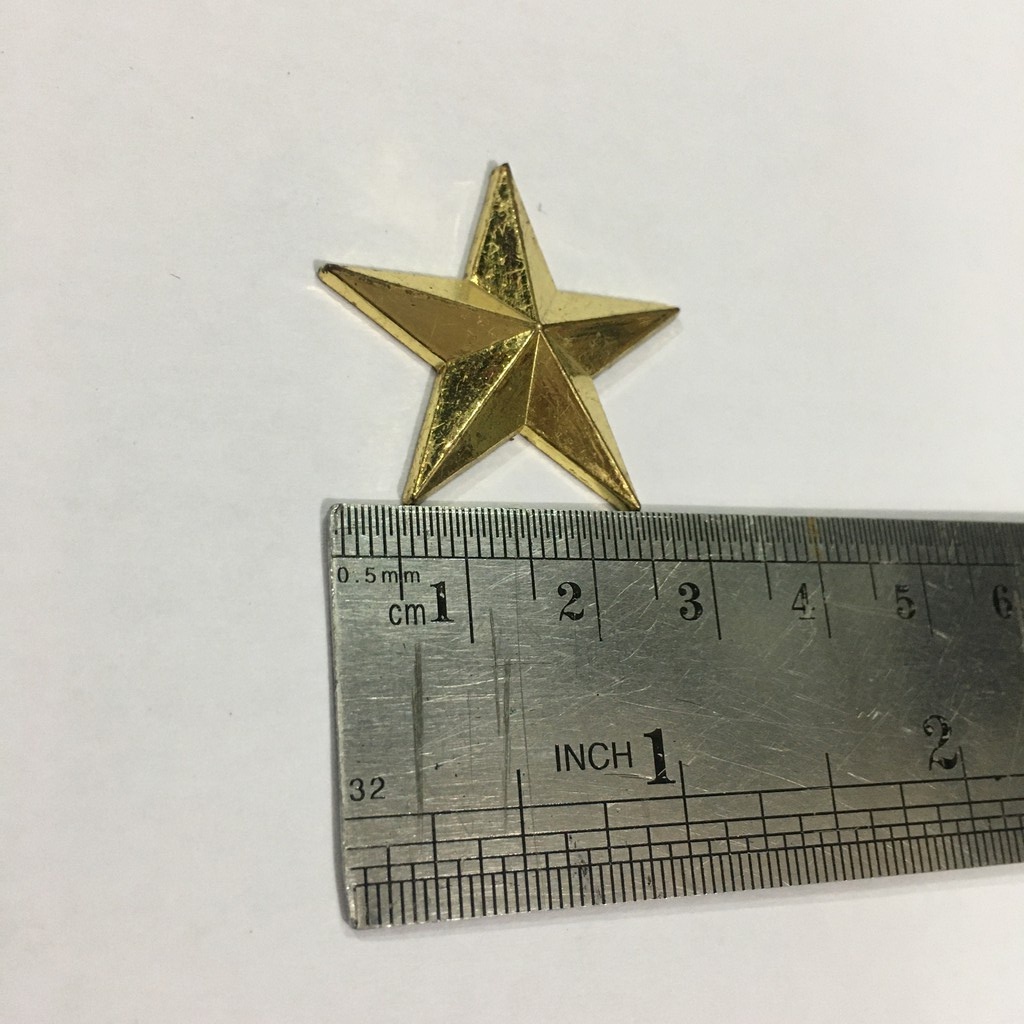 Jual Pin Bintang / Bintang Logam warna Emas | Shopee Indonesia