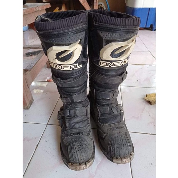 Jual sepatu cross | Shopee Indonesia